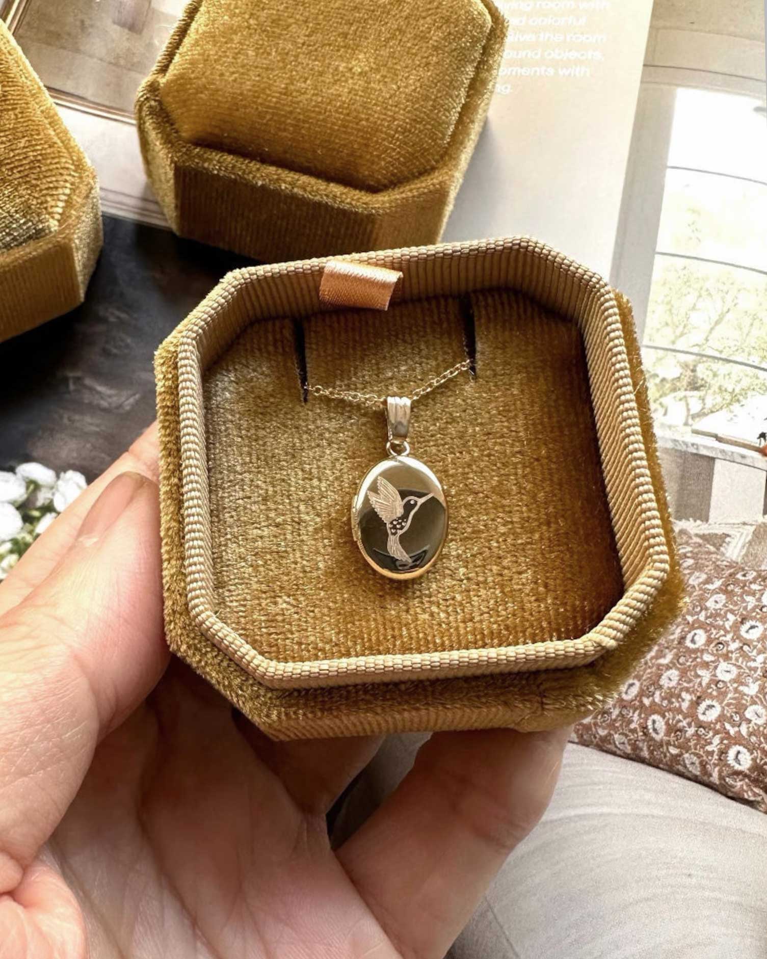 Hummingbird Oval Locket – Kindred Row