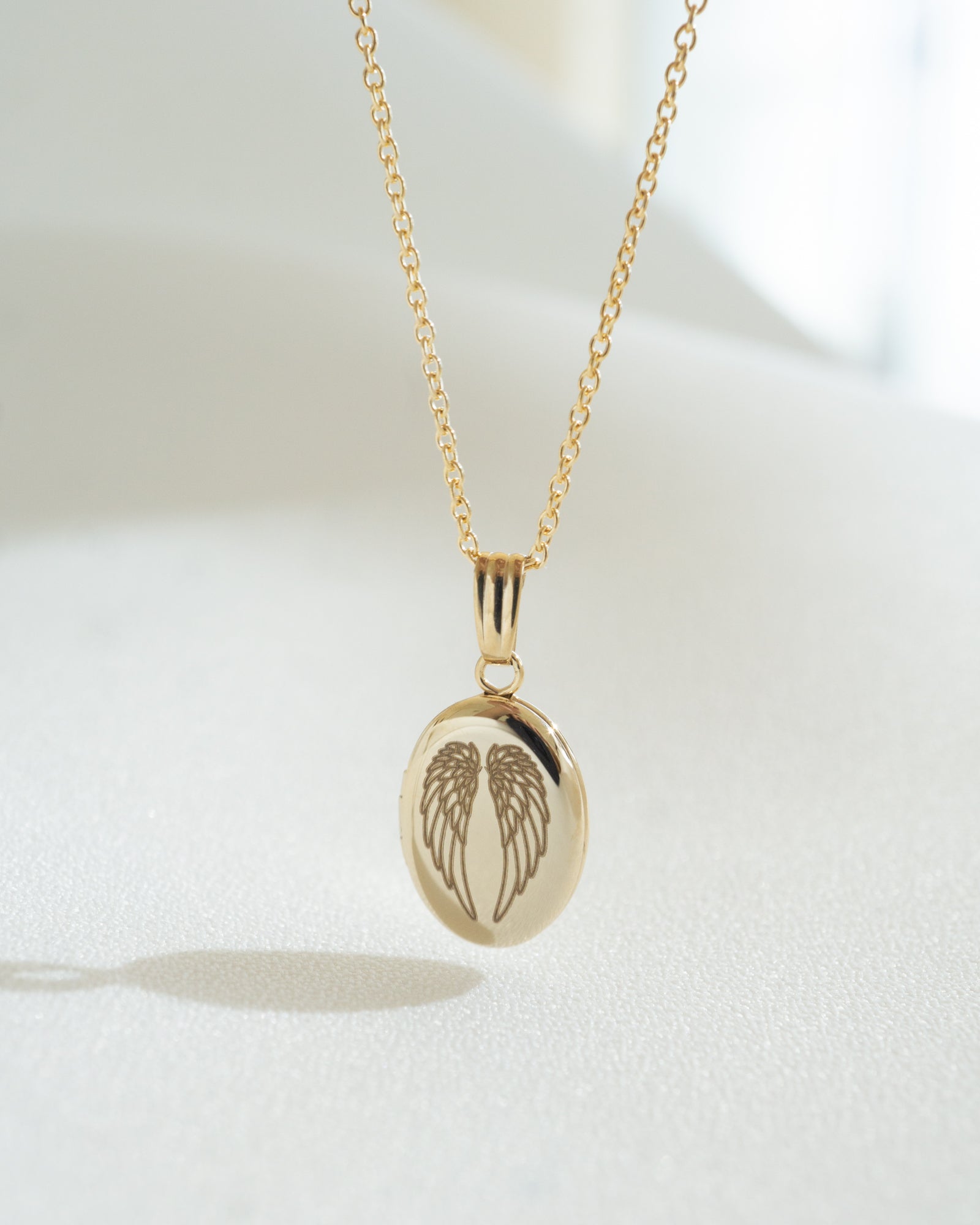 Guardian Angel Wings Oval Locket – Kindred Row